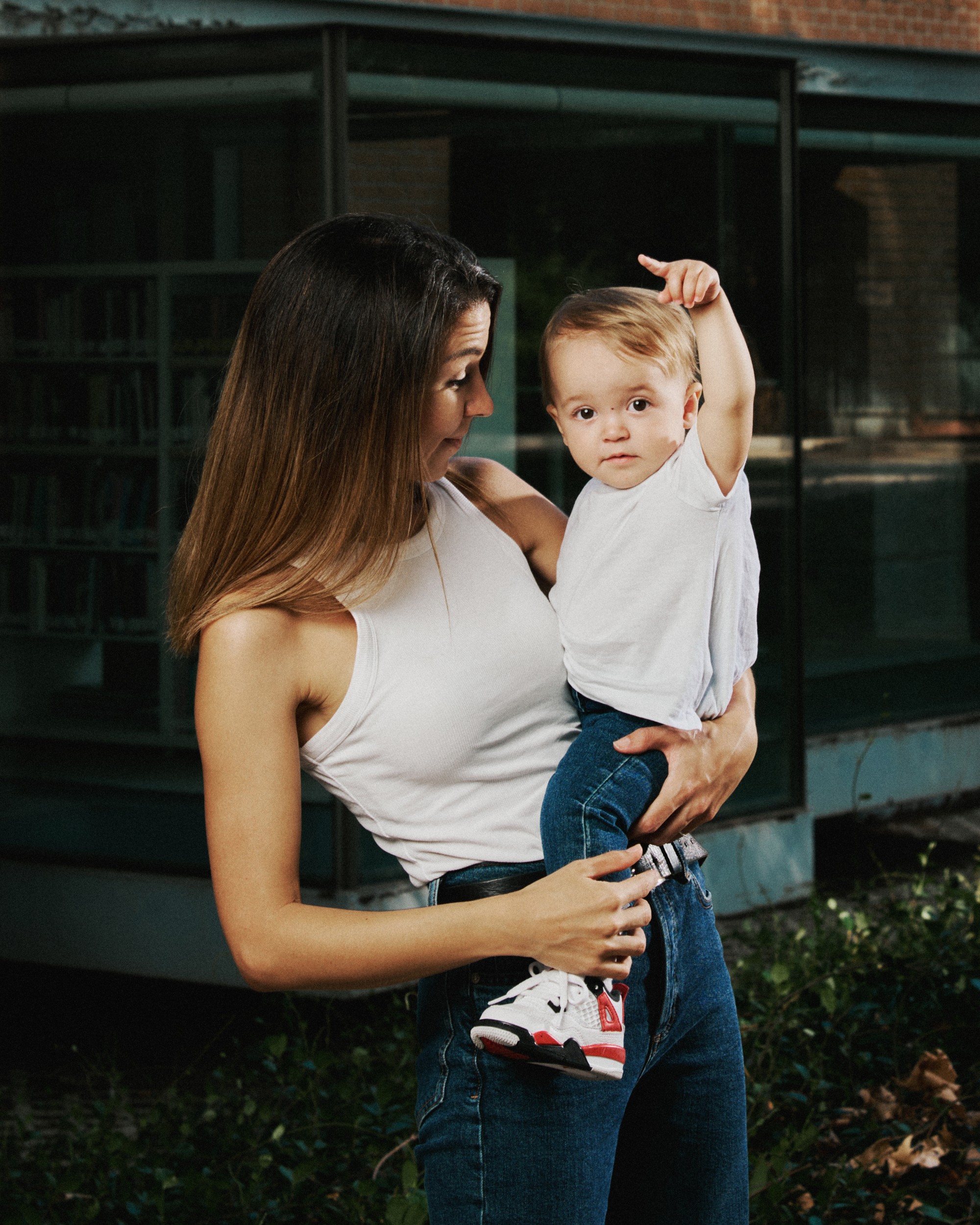 Jordan Family (by FOOTDISTRICT) | The amplifier. Air Jordan 4 "Red ...