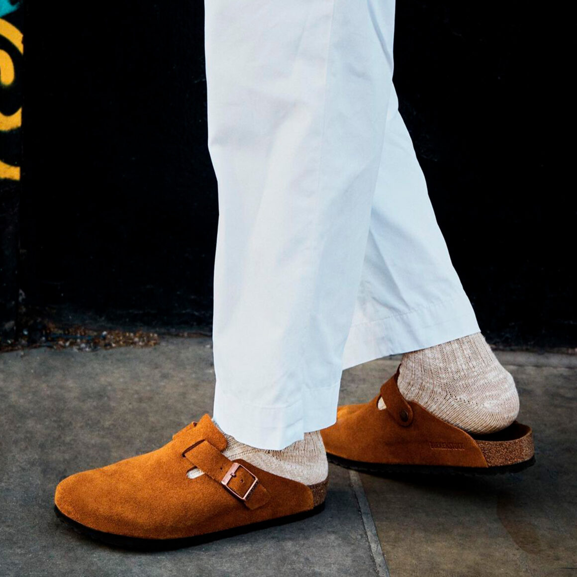 Sandals vs. clogs: the summertime battle – BLOG | FOOTDISTRICT