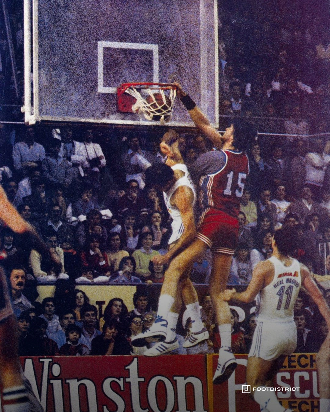 “Shattered Backboard”: Air Jordan 1 and the Story of Smashed Rings ...