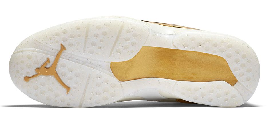 Nueva celebración con confeti, champán y las Air Jordan 8 Retro C&C ...