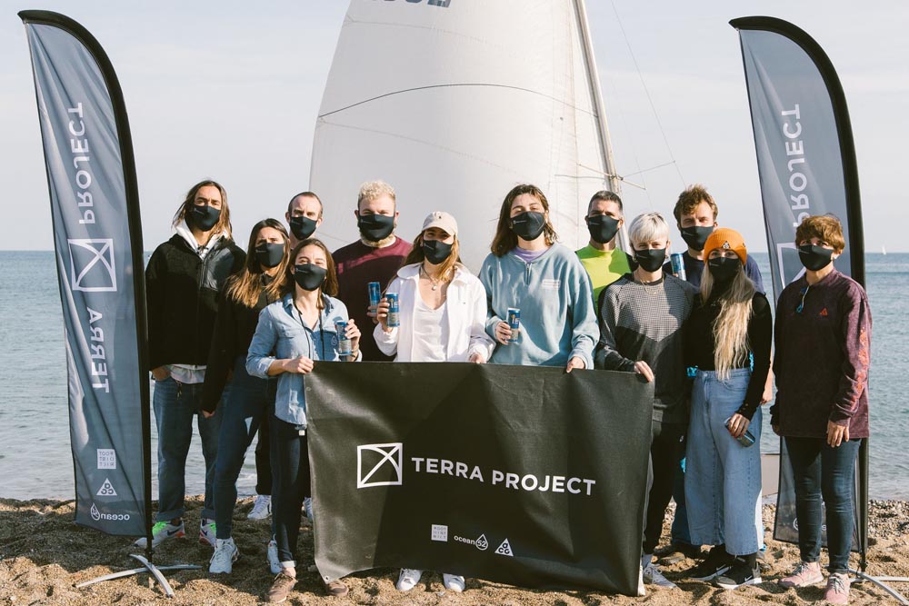 Terra Project i: Coast Clean-up w/ Ocean52 – BLOG | FOOTDISTRICT