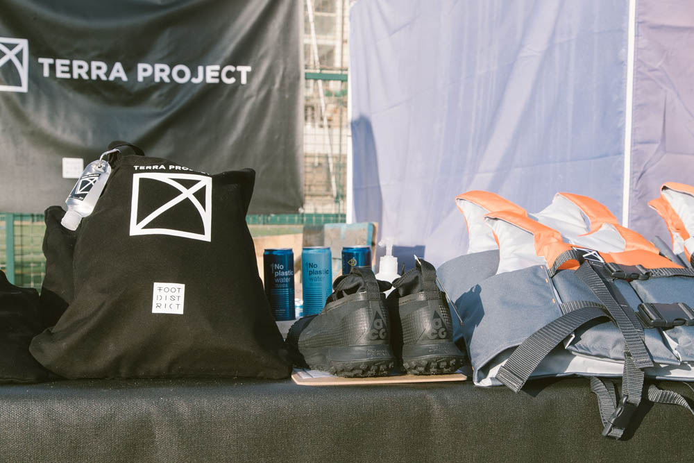 Terra Project i: Coast Clean-up w/ Ocean52 – BLOG | FOOTDISTRICT
